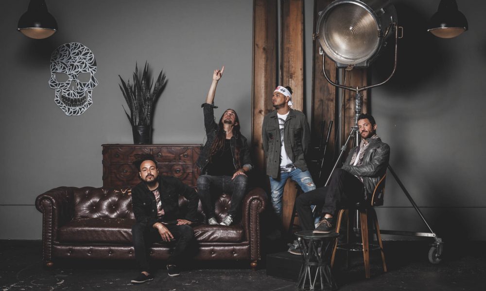 Meet Itawe Lead Singer of Locos por Juana - Voyage MIA Magazine | Miami ...