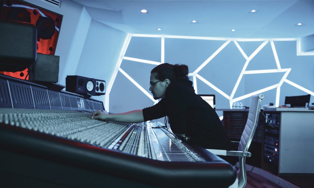 Meet Quaz of 13Fox Audio in Hialeah - Voyage MIA Magazine | Miami City ...