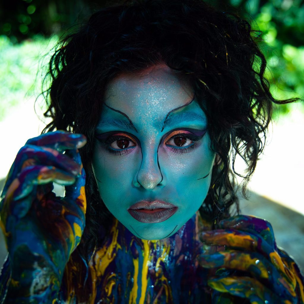 Meet Kelly Flores - Voyage MIA Magazine | Miami City Guide