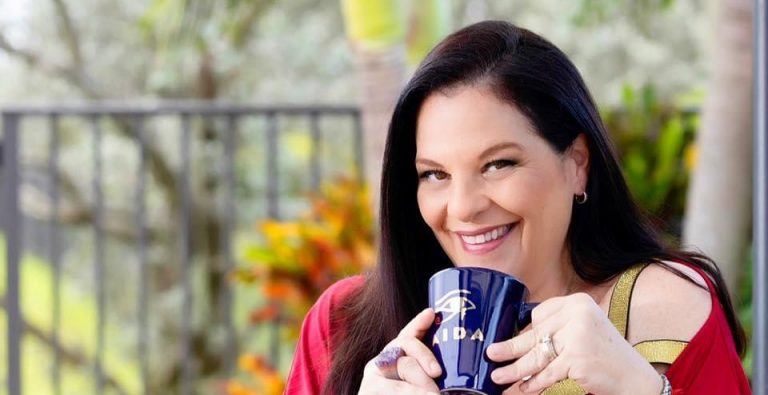 Meet Aida Phillips - Voyage MIA Magazine | Miami City Guide