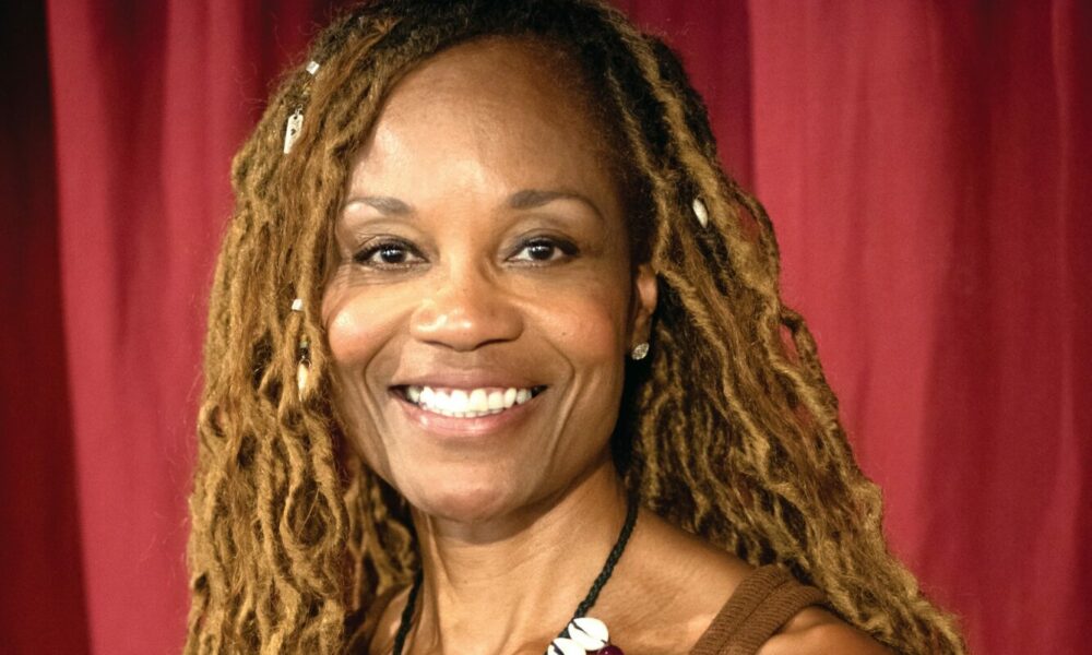 Community Highlights: Meet Roni Bennett of South Florida PoC - Voyage ...