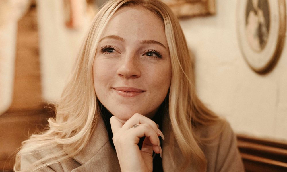 Check Out Molly Carlson’s Story - Voyage MIA Magazine | Miami City Guide