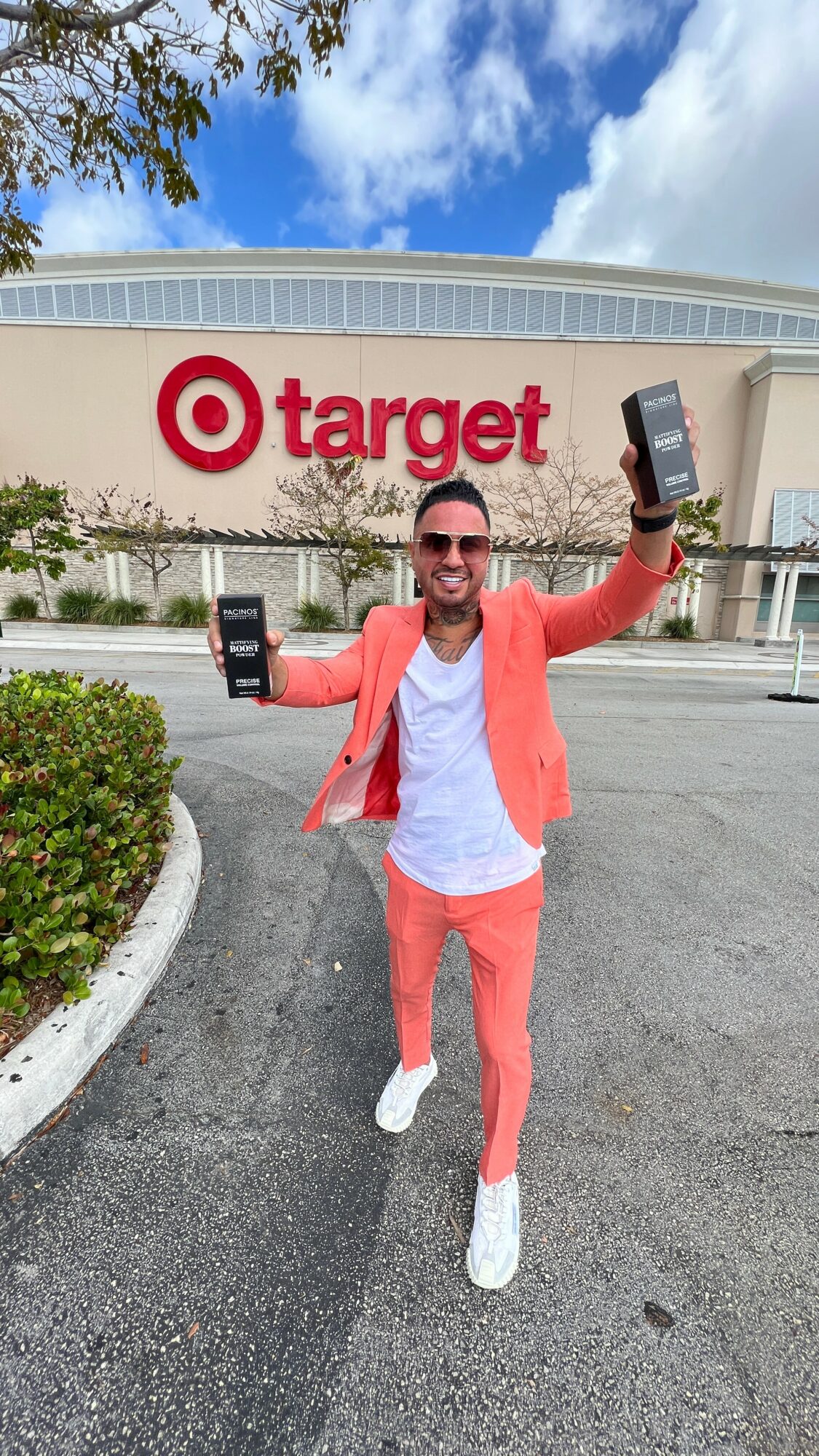 Check Out Erich Roa’s Story - Voyage MIA Magazine | Miami City Guide