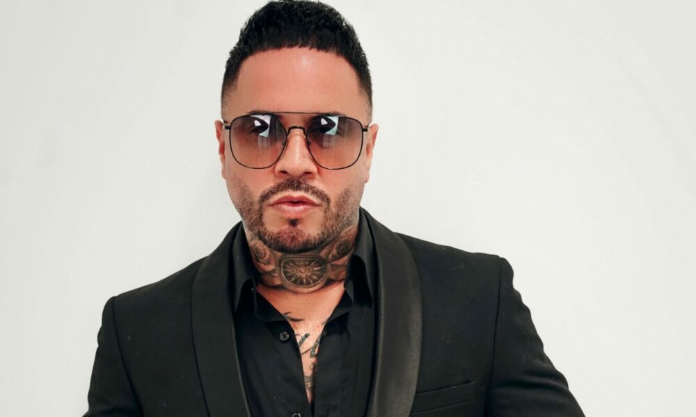 Check Out Erich Roa’s Story - Voyage MIA Magazine | Miami City Guide