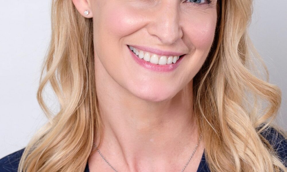 Community Highlights: Meet Lisa Fernandez of Dr. Lisa Physical Therapy ...