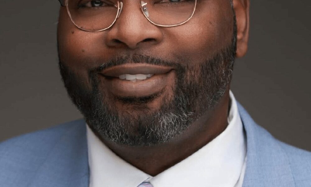 Conversations with Ron Dixon - Voyage MIA Magazine | Miami City Guide